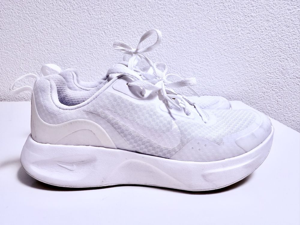 Nike Comfort Insole (Usato) a S. Antonino per CHF 30 – con consegna ...