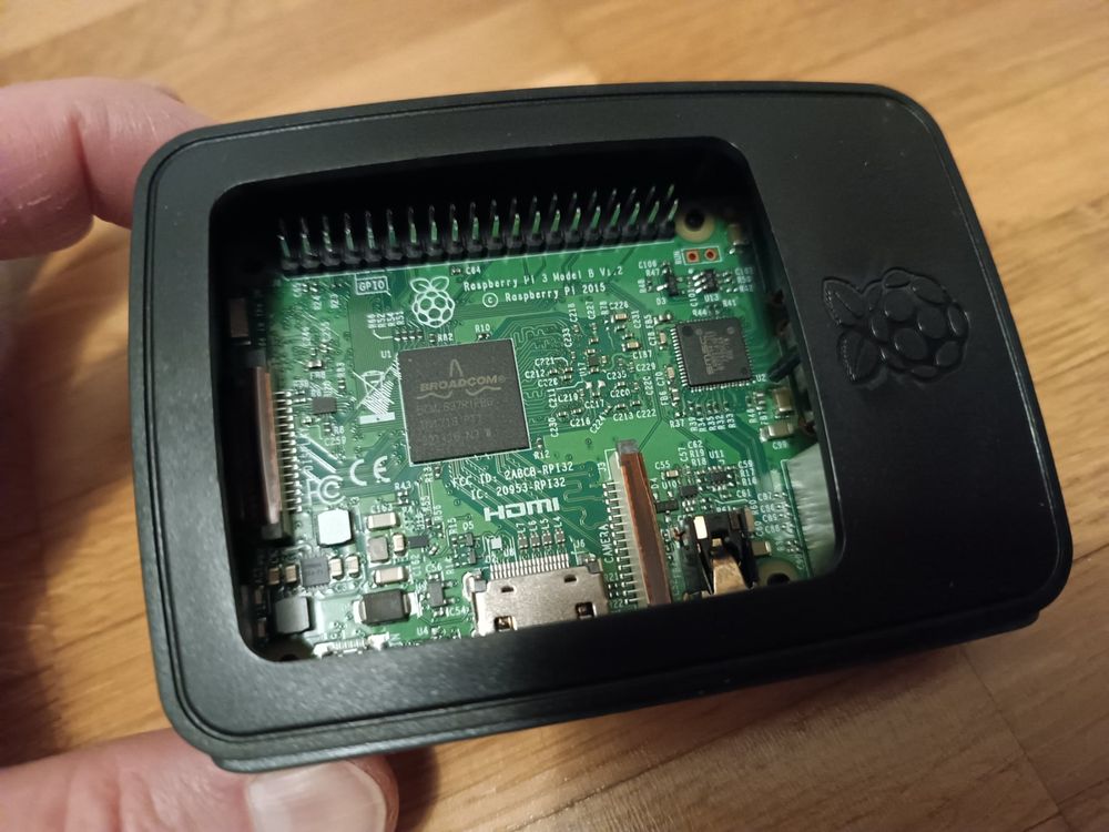 Raspberry Pi 3 Model B V1. 2 mit Gehäuse (Gebraucht) in Gasel für CHF ...