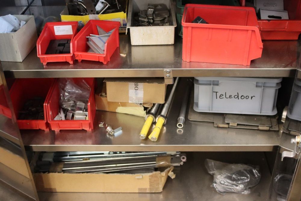 Posten mit Schweisszubehör (Lot 365) Standort 4657 Dullikon (Gebraucht ...