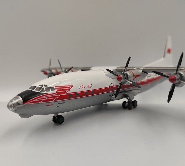 Antonov An-10 Aeroflot CCCP-11207 1/200 (Neu und originalverpackt) in ...