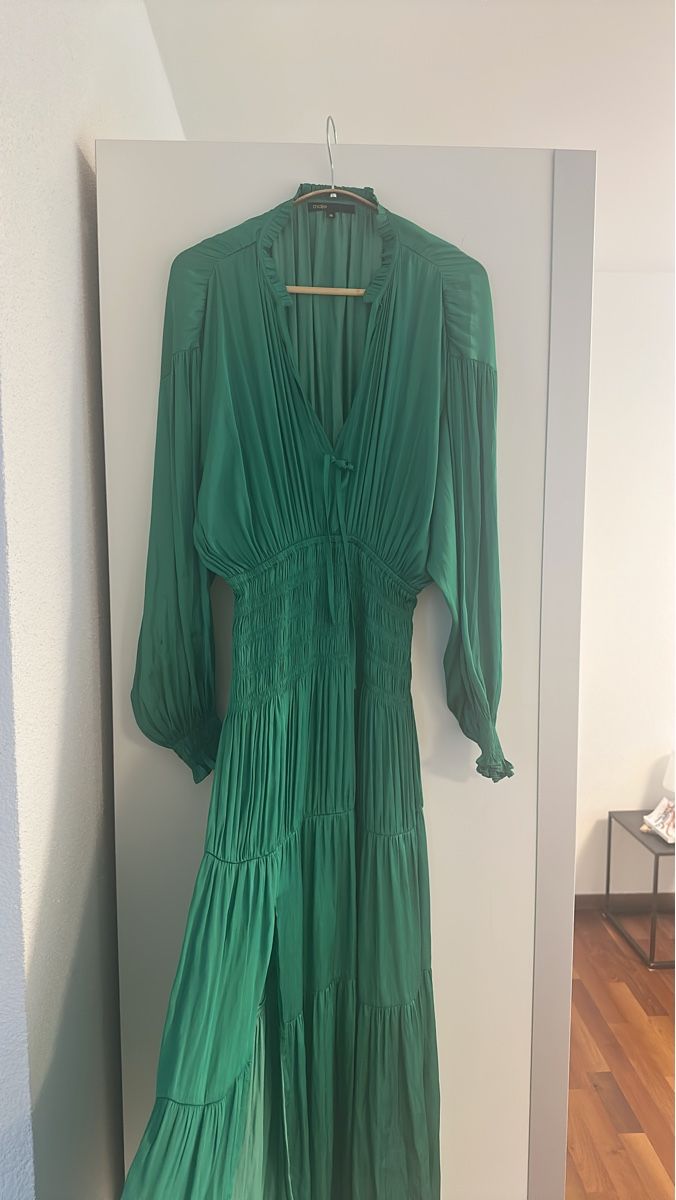 Robe Maje verte fluide taille 38 (Neu (gemäss Beschreibung)) in Morges ...