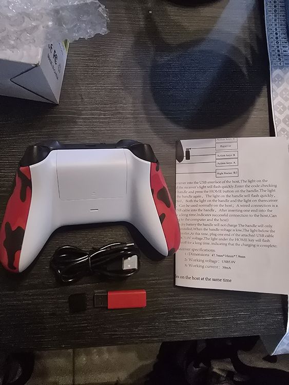 Neuwertiger Wireless Controller für Xbox/PC, rot-schwarz cam (Neu ...