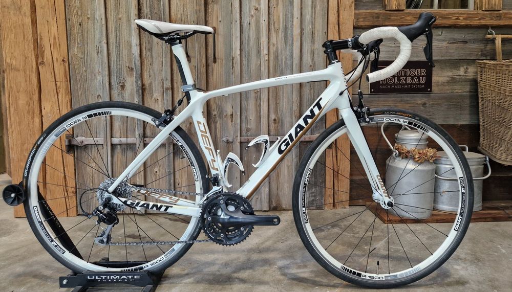 Sehr schönes Giant Defy Carbon Rennrad | Kaufen auf Ricardo