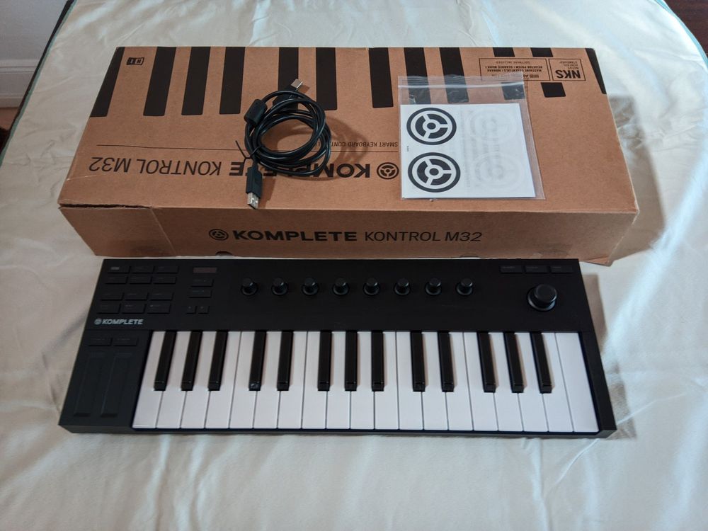 Native Instruments Komplete Kontrol M32 Midi Keyboard | Kaufen auf Ricardo