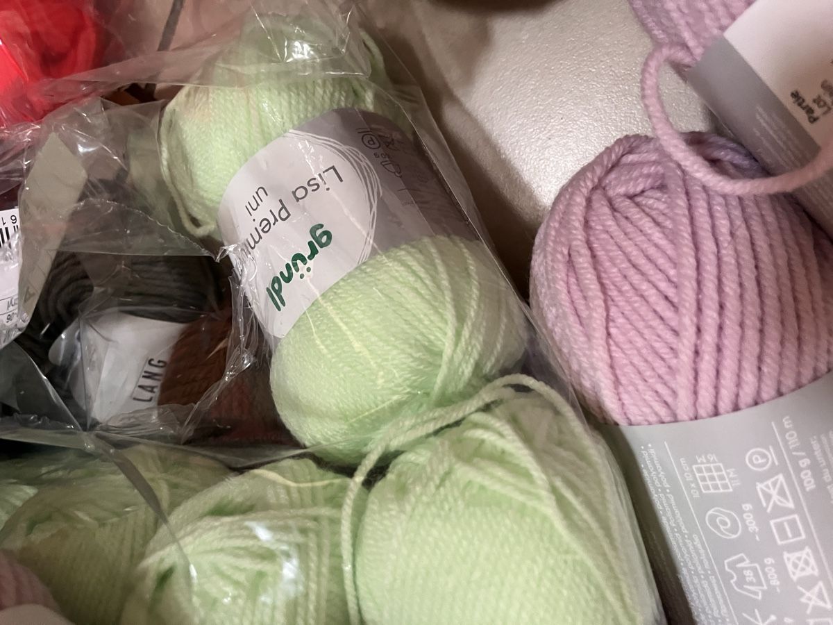 Immense lot laine crochet tricot. Neuf Phildar, Gruendl. (Neuf (Voir ...