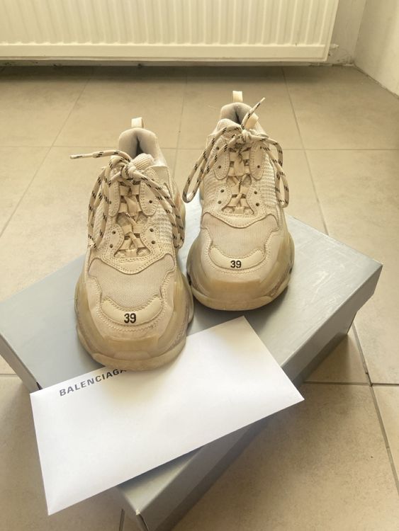 Balenciaga Triple S, beige (Gebraucht) in Fleurier für CHF 450 – mit ...