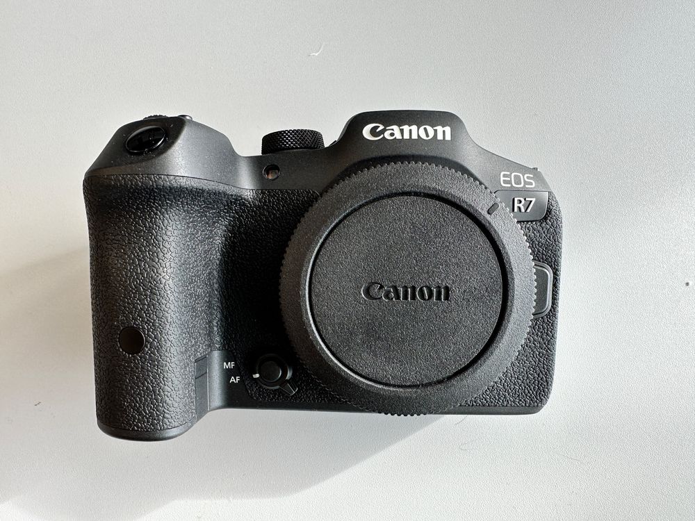 Canon EOS R7 (32.50 Mpx, APS-C / DX) + EF-EOS R Adapter | Kaufen auf ...