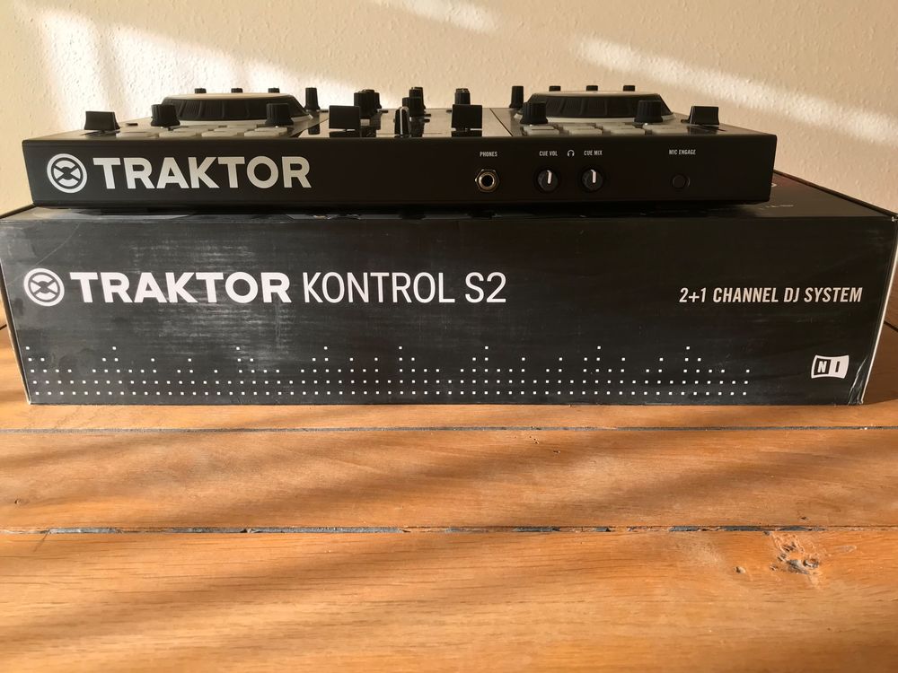 TRAKTOR KONTROL S2 MK2 + TRAKTOR PRO 3 - NATIVE INSTRUMENTS | Kaufen ...