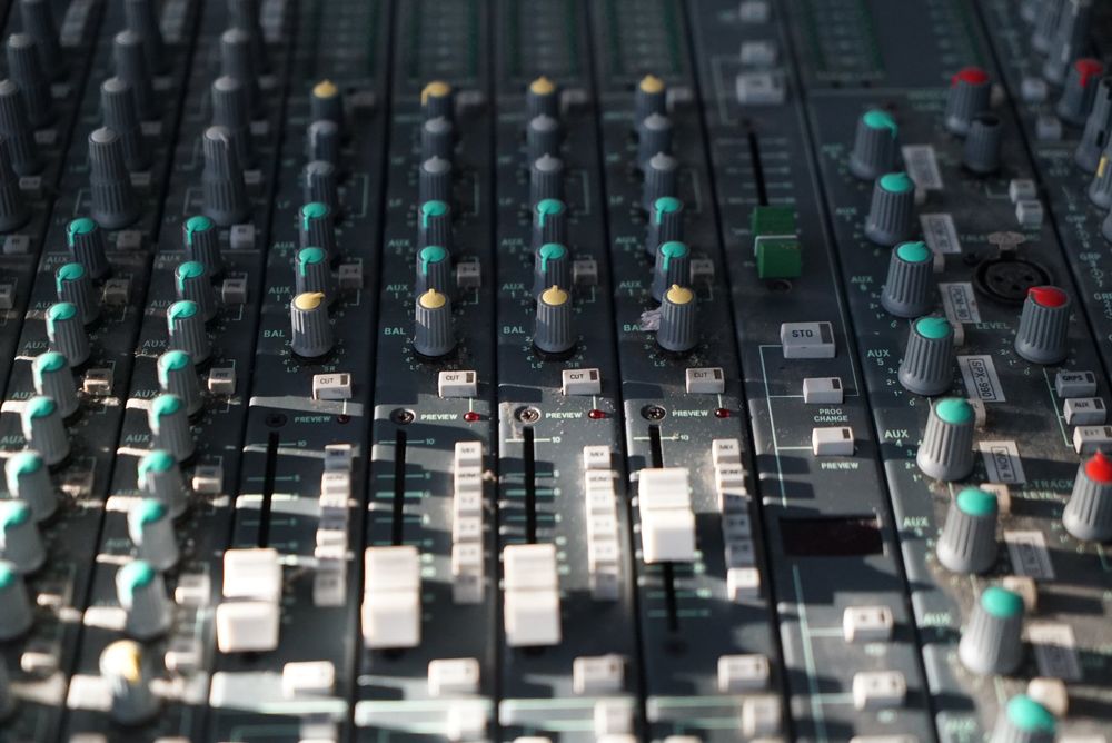 Soundcraft K3 Theatre 40 channel profi mischpult der 90er (Gebraucht ...