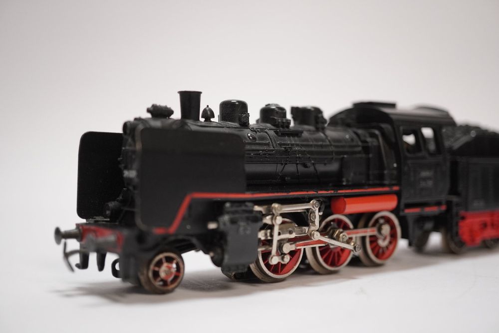 e30 Märklin 3003 DB BR 24 Dampflok Steppenpferd | Bastelware (Gebraucht) in Thun für CHF 19 ...