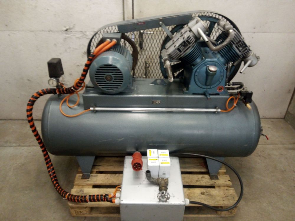 Kolbenkompressor 4 Zylinder Prematik 1255 LTmin,300 LT Tank (Gebraucht) in Zihlschlacht für CHF ...