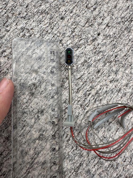 Schneider 2213 RhB Hauptsignal LED grün / rot / gelb (Gebraucht) in ...