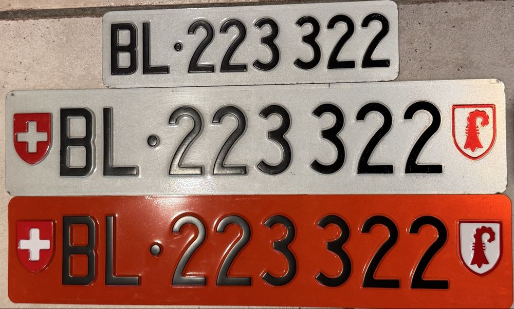 BL 223322 Autonummer inkl rotem Veloträger Kennzeichen (Gebraucht) in ...