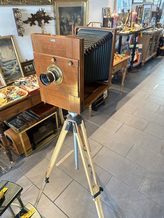 Antike Holz-Kamera mit Stativ (Gebraucht) in Aarburg für CHF 410 – mit Lieferung auf Ricardo kaufen