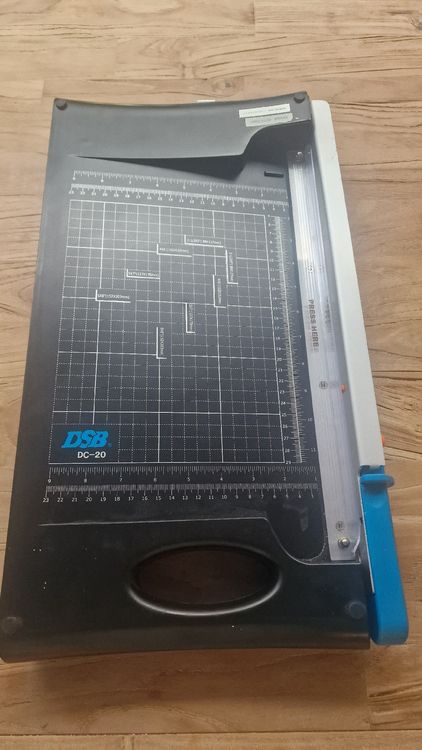 5 in 1 Papier schneider - paper cutter (Gebraucht) in für CHF 40 – mit ...