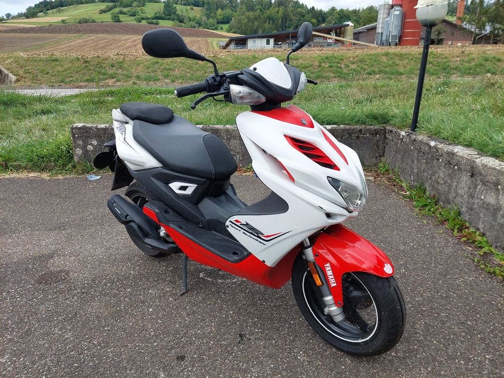 Yamaha NS 50 Aerox wie MBK Nitro Roller Top Zustand wenig Km (Gebraucht ...