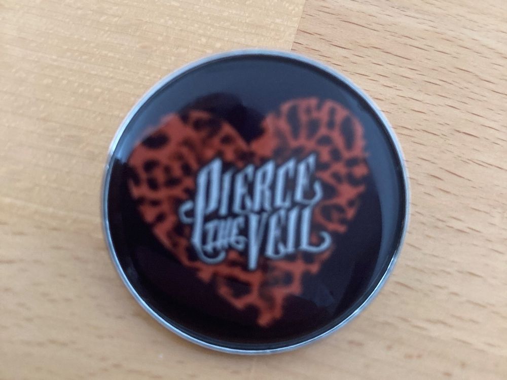 Pierce the Veil Pin Anstecker Punk Metal Rock Band (Neu (gemäss ...