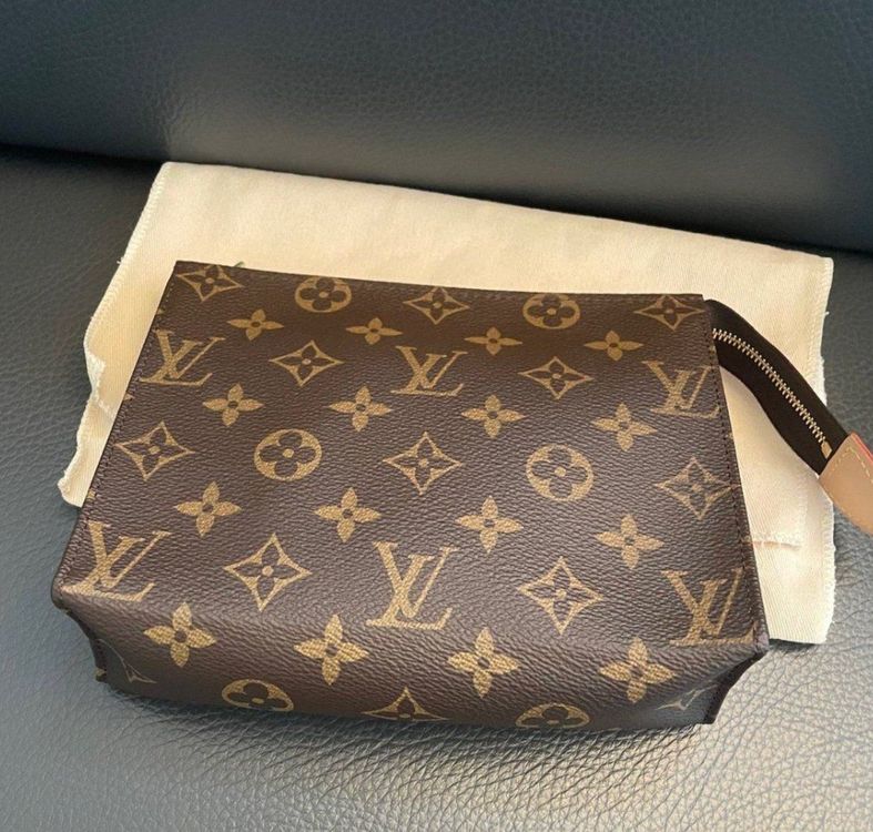 🌹Louis Vuitton Poche Toilette 19 MNG Canvas🌹 (Neu (gemäss Beschreibung)) in Steinhausen für CHF ...