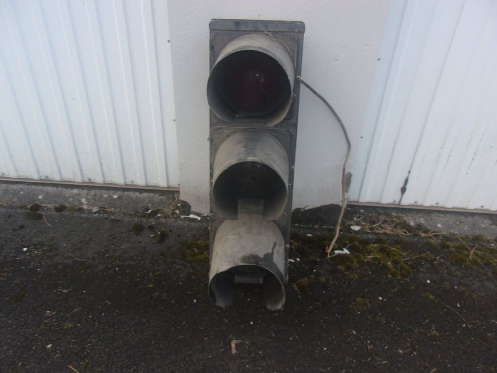 Feux de route tricolore (Gebraucht) in Massongex für CHF 300 – nur ...