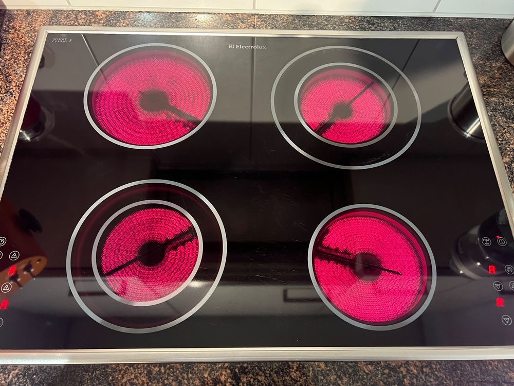 Electrolux Kochfeld. Glaskeramik. Ceran. Boost. Kochherd. (Defekt) in ...
