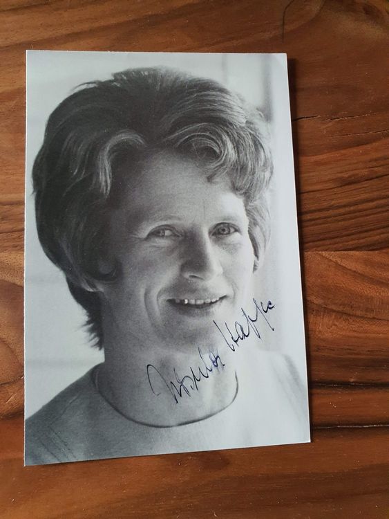 Ursula Happe, Schwimm-Olympiasiegerin, handsigniert (Gebraucht) in Buchs ZH für CHF 5 – mit ...