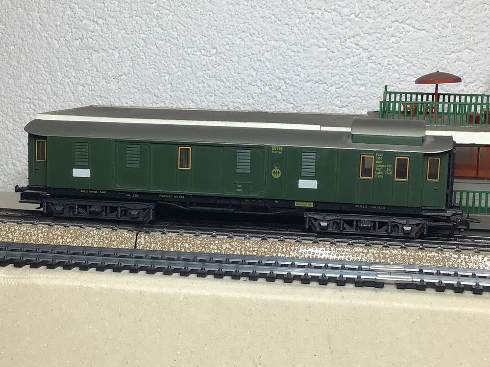 Märklin H0 Personenwagen BDt, grün, Postwagen (Gebraucht) in Männedorf ...