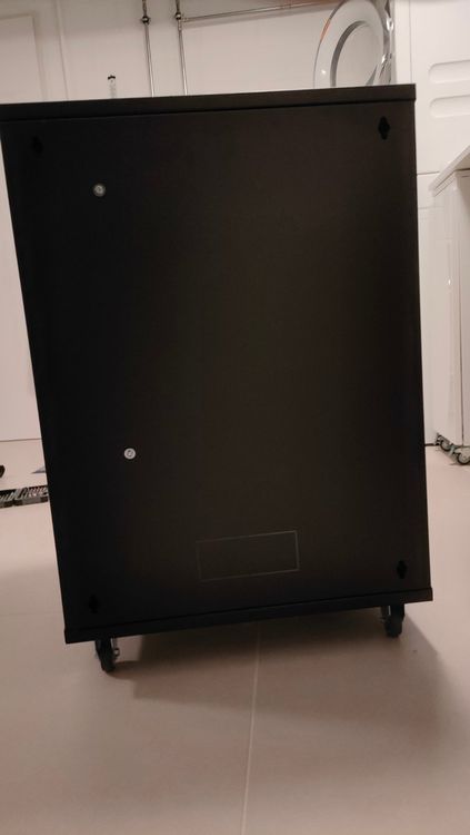 Serverschrank / Rack 15HE Schwarz mit Räder oder Wandmontage | Kaufen ...