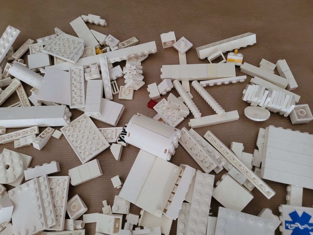 Lot de Lego blancs d'occasion. Lego weisse steine (Gebraucht) in La ...