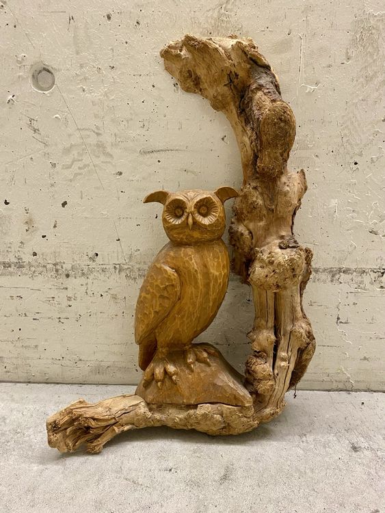 Holz Eule auf Ast, Handarbeit, Unikat, Deko Figur (Gebraucht) in Winterthur für CHF 130 – mit ...