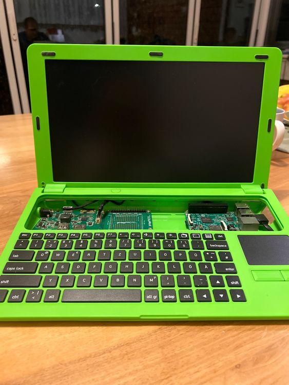 Pi-Top Raspberry Laptop mit Pi 3 Model B | Kaufen auf Ricardo