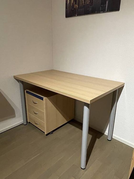 Pult inkl. Korpus (Gebraucht) in Kriens für CHF 20 – nur Abholung auf ...