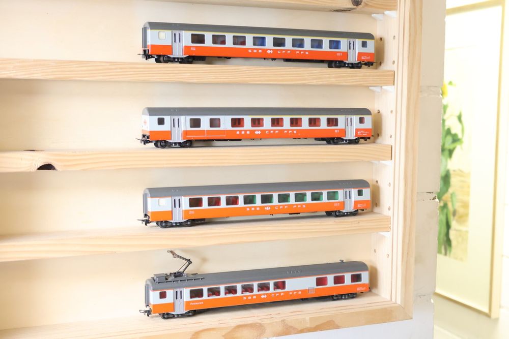 Liliput 4 x SBB Swiss Express Personenwagen Set - 885 (Gebraucht) in Winterthur für CHF 79 – mit ...