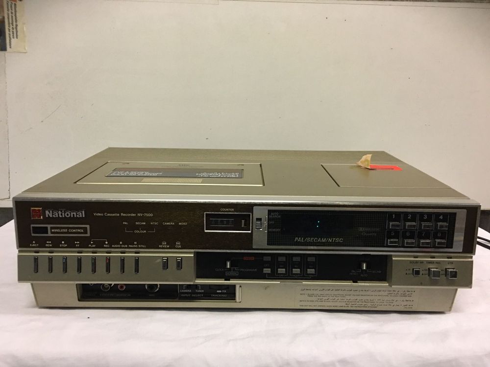 VHS National Vidéo Cassette Recorder NV-7500 (Defekt) in Villars sur Glane für CHF 50 – mit ...