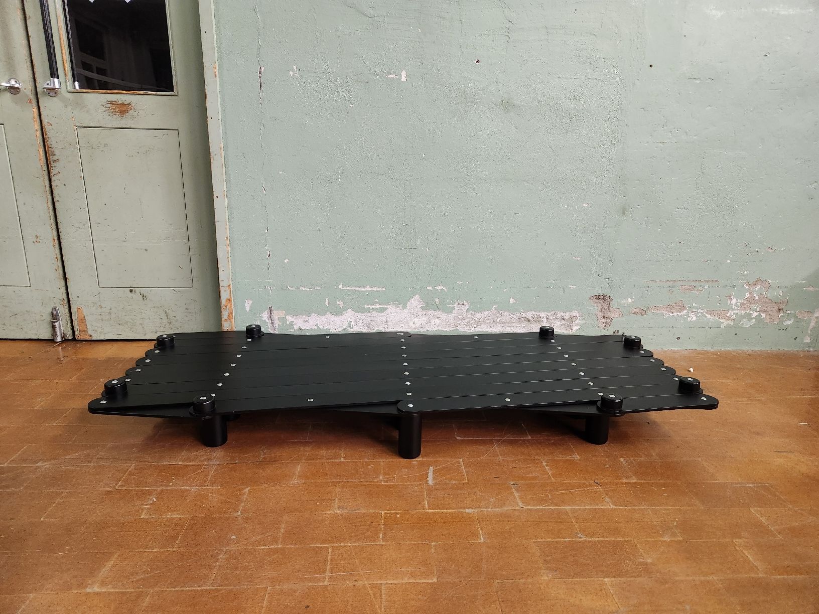 Designer Bett Scheren-Bett 990 von Thut Möbel (Gebraucht) in ...