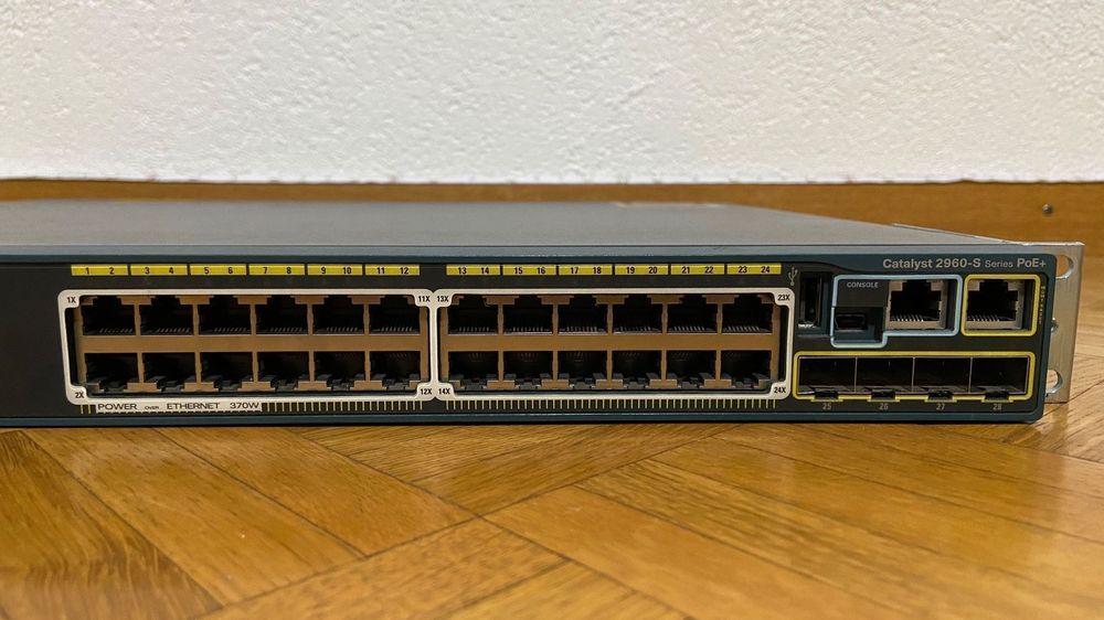 Cisco Catalyst 2960-S Series PoE+ (Gebraucht) in Raron für CHF 20 – nur ...
