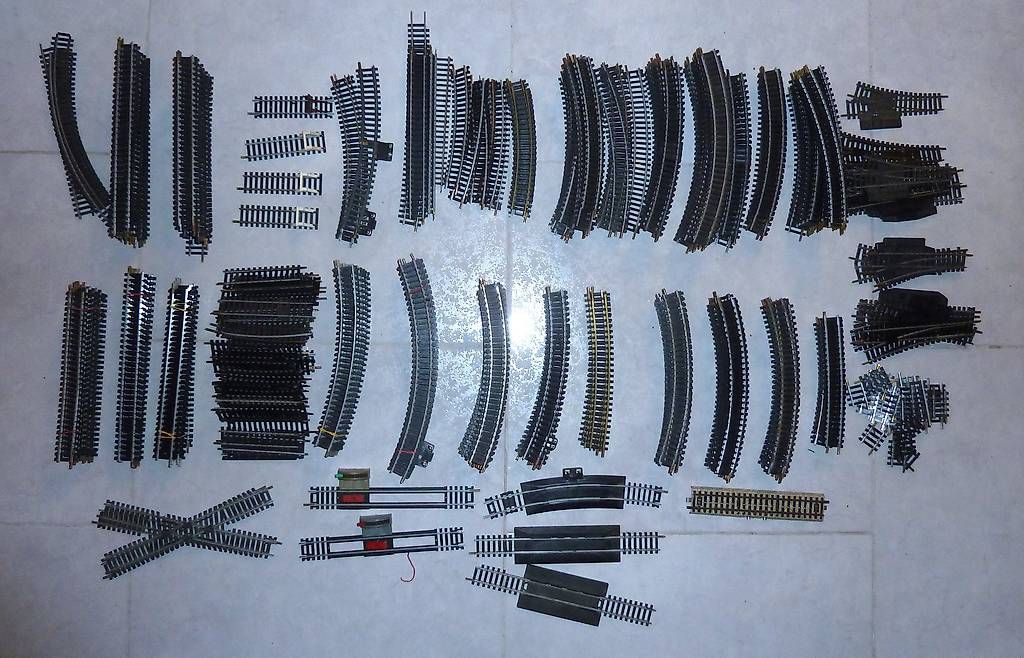 Lot trains miniatures HO locomotives wagons rails accessoire (D ...