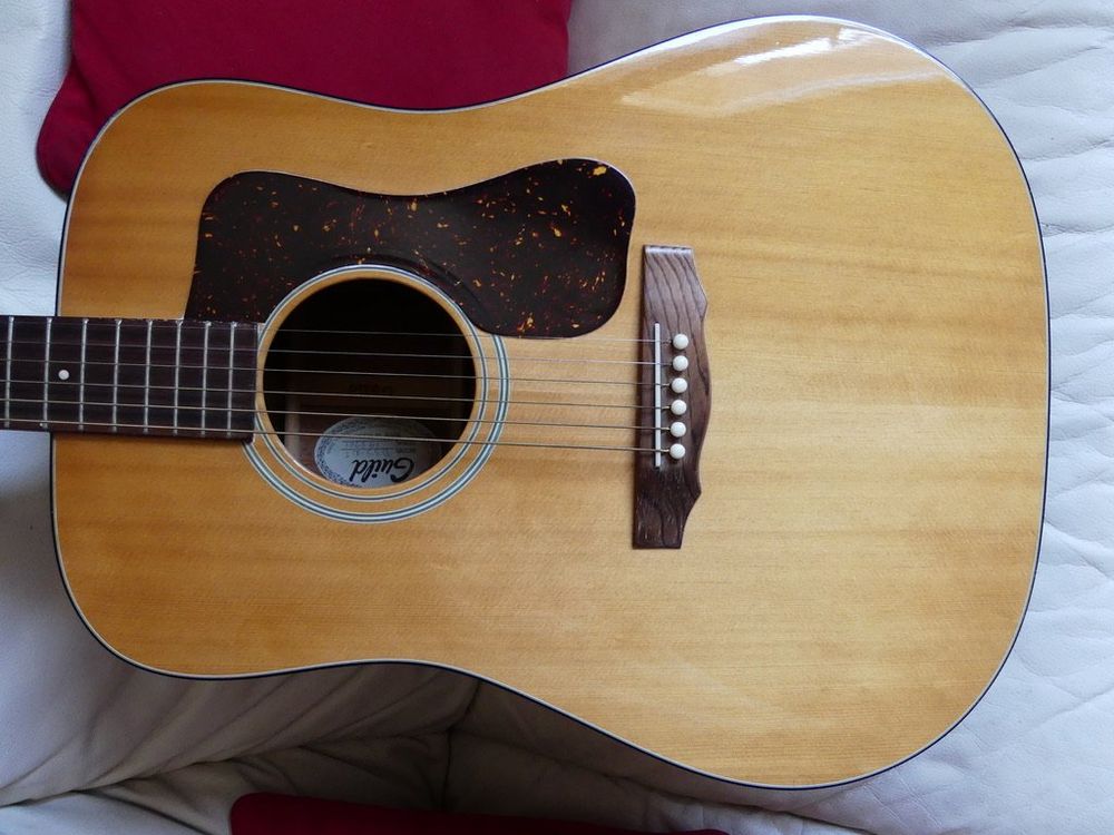 1978 Guild D35 in fast neuem Zustand (Gebraucht) in Marly für CHF 2200 ...