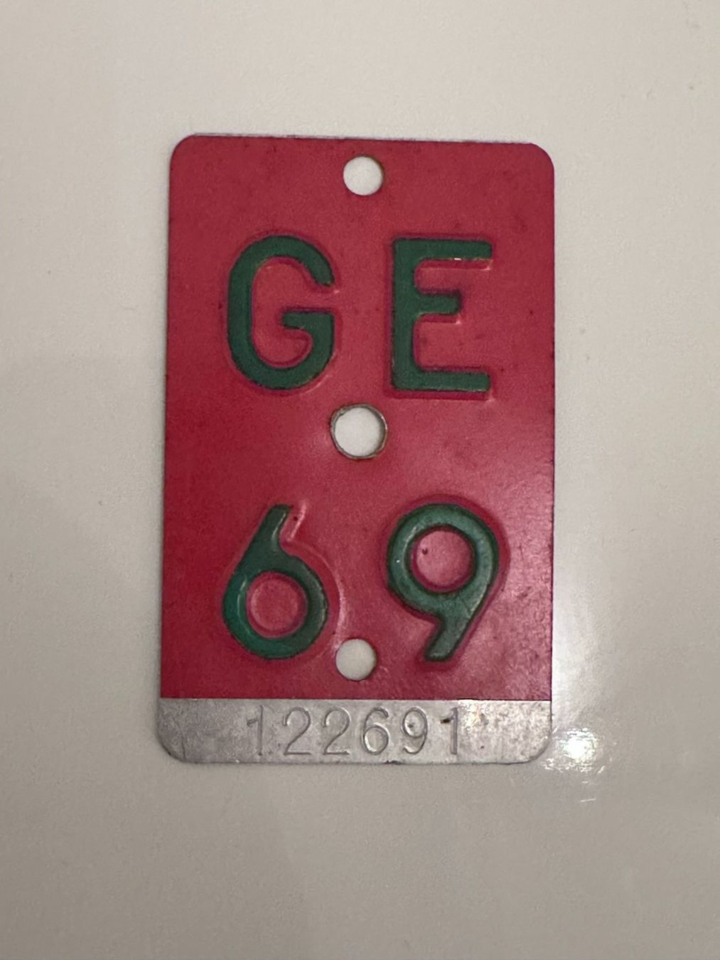 Plaque vélo GE69 - Velonummer GE 69 (Gebraucht) in Genève für CHF 29 ...