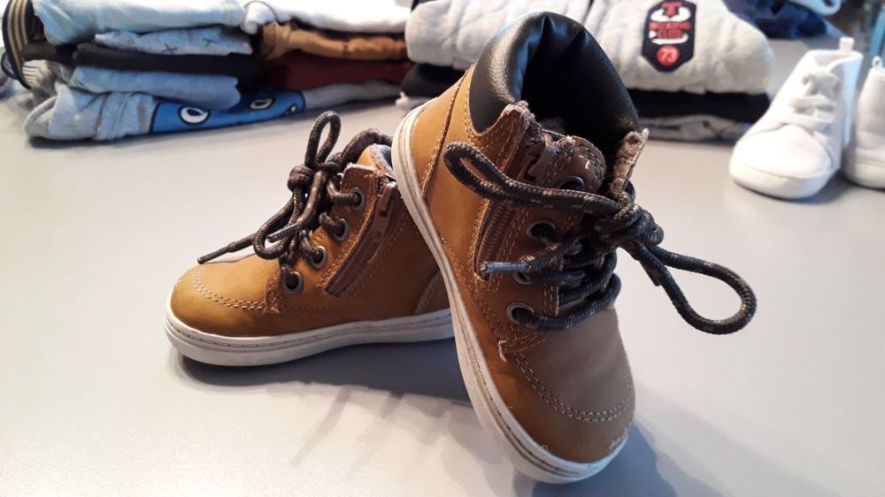Baby Boy Schuhe gr. 19 bis 21 (Gebraucht) in Willerzell für CHF 1 – mit ...