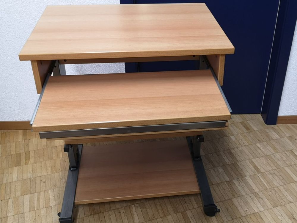 Computer-Tisch aus Holz (Gebraucht) in Ittigen für CHF 15 – nur ...