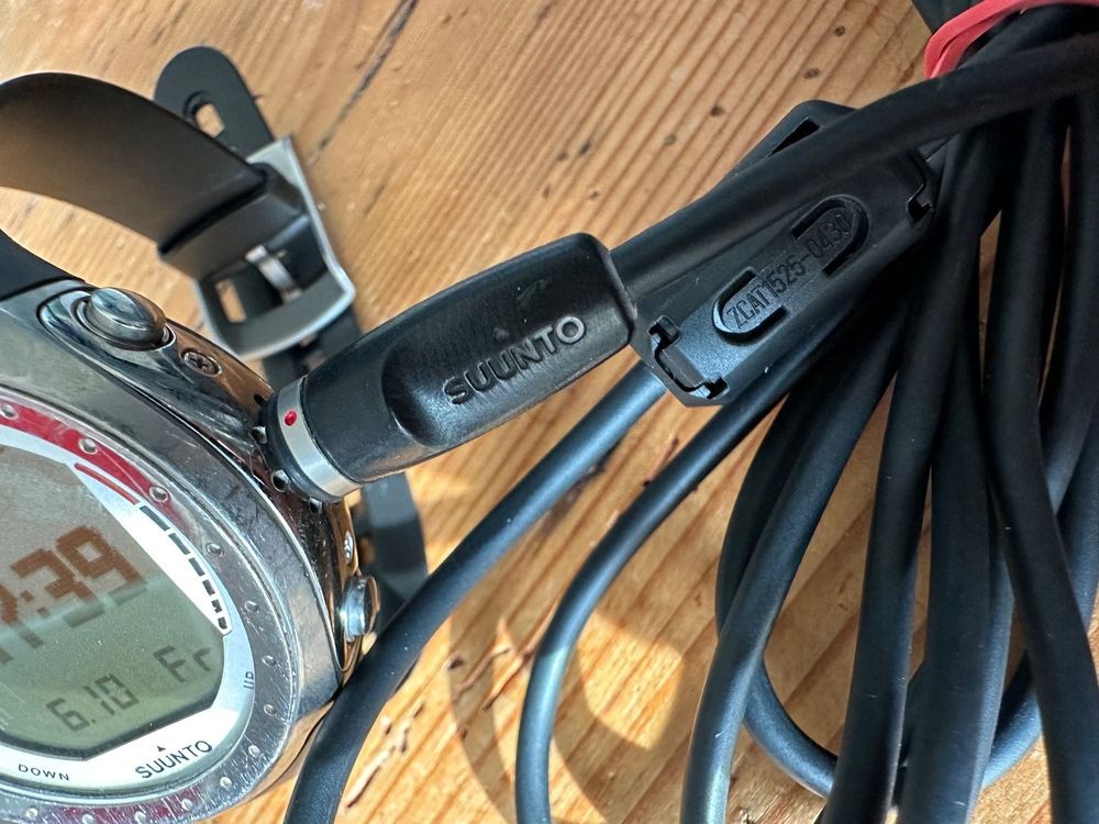 SUUNTO Dive USB-KABEL Tauchcomputer D-Series (Gebraucht) in Bremgarten ...