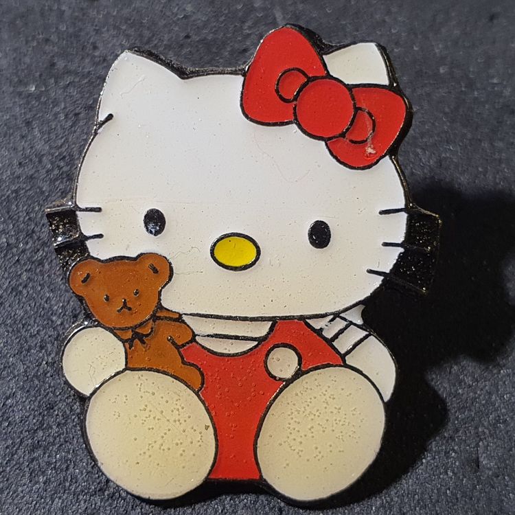 V875 - Pin Disney Looney / Tiny Tunes & andere Comic Figuren (Gebraucht) in Reinach BL für CHF 2 ...