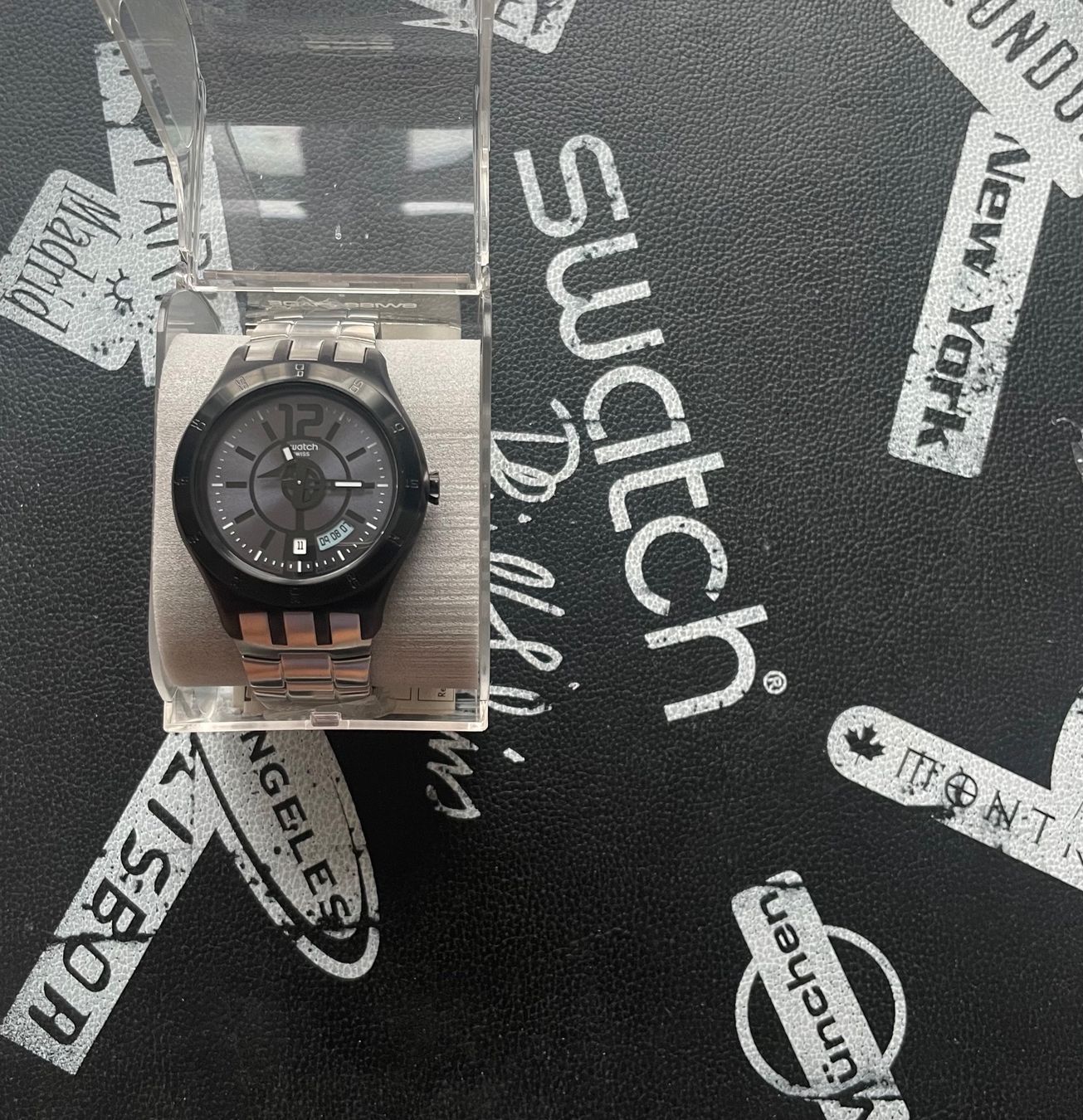 Swatch Uhr Irony In a Stately Mode YTB400G (Neu (gemäss Beschreibung ...
