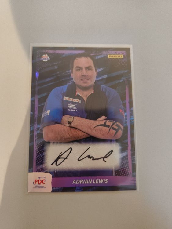Panini PDC Darts 2025 Adrian Lewis Autograph Card 61/75 (Neu (gemäss ...