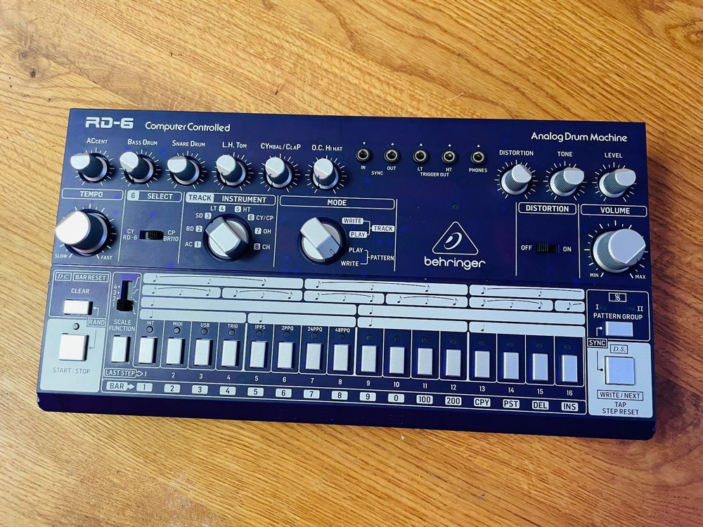 Behringer RD-6-RD Analog Drum Machine | Kaufen auf Ricardo