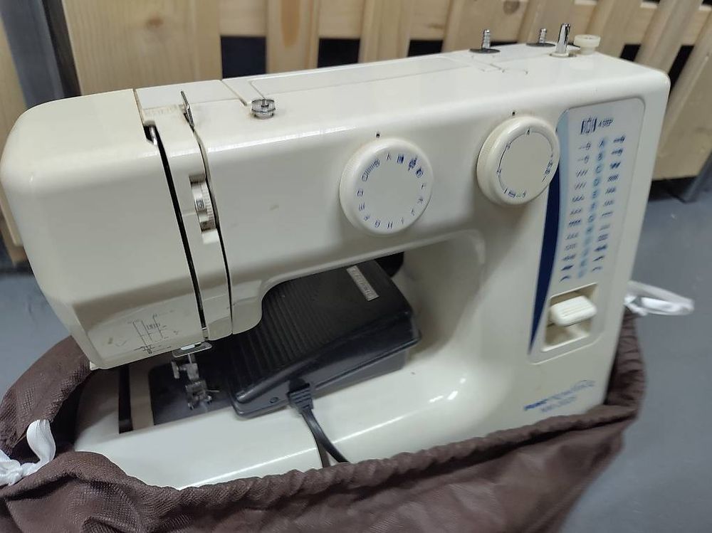 Fust Sewing Machine (Gebraucht) in Châtelaine für CHF 30 – nur Abholung ...