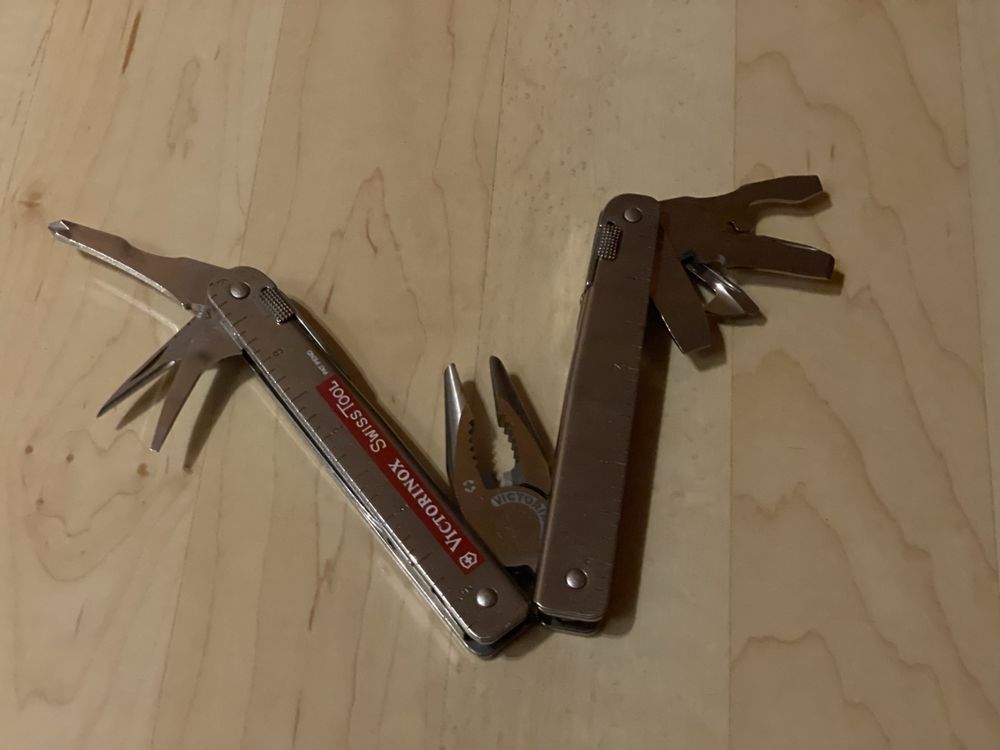 Victorinox Swiss Tool Sackmesser | Kaufen auf Ricardo