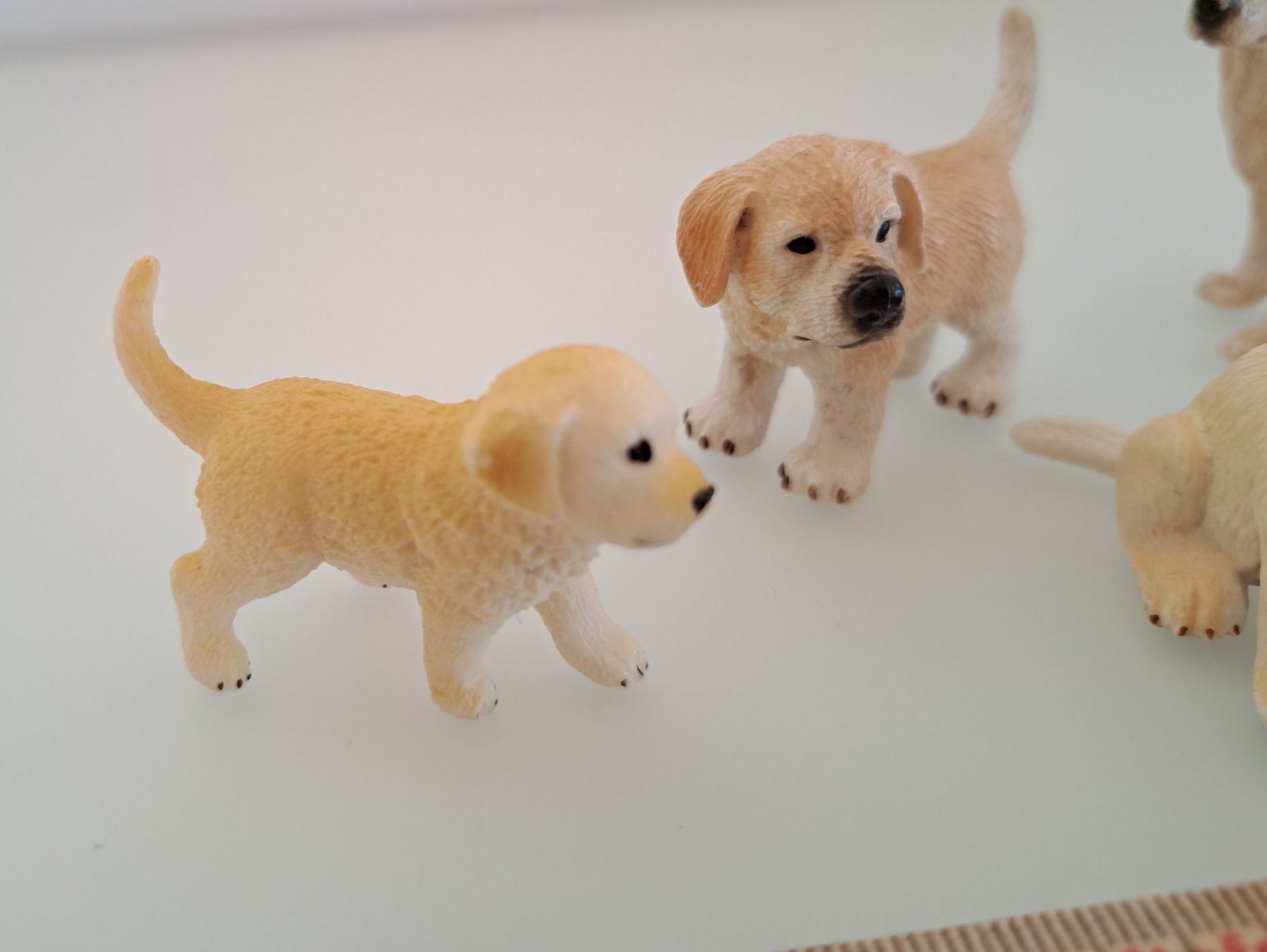 Schleich Hunde Labrador Welpen, 4 Stk. Top Zustand! (Gebraucht) in ...