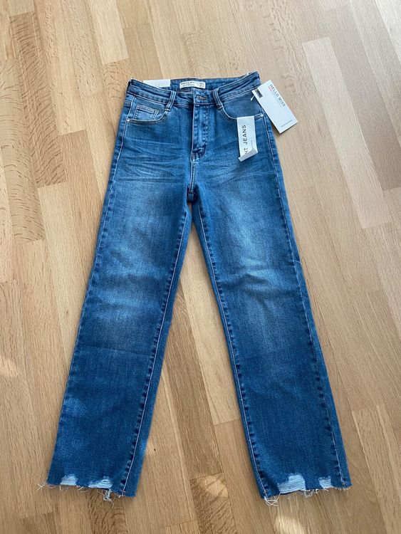 Jeans Gr. 36 mit etikett ungetragen (Neu und originalverpackt) in Root für CHF 10 – mit ...