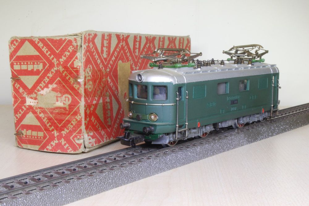 Märklin Re 800 Vintage Modell SBB / CFF Re 4/4I (Gebraucht) in Emmetten ...